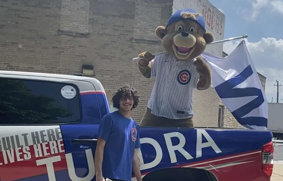 Quantifying Hope: Cubs Charities, David Ross Surprise 2020 Grads